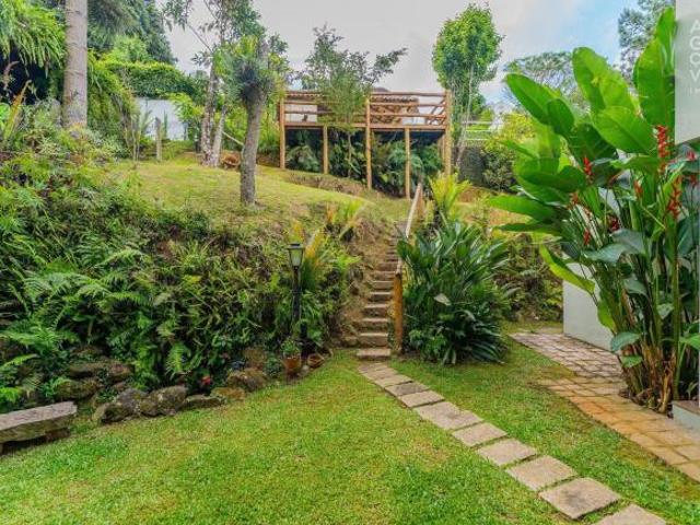 Casa em Condomínio no Theorodo de Bona, 04 Quartos, 04 Vagas, Tingui, Curitiba