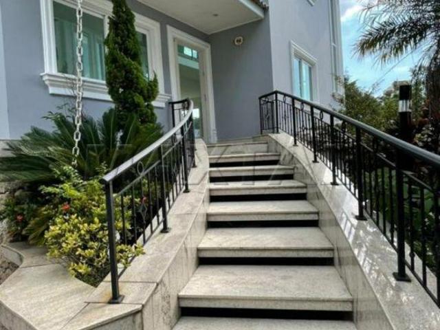 Casa em condomínio no Tremembé de 522 m², com 3 suítes e 8 vagas