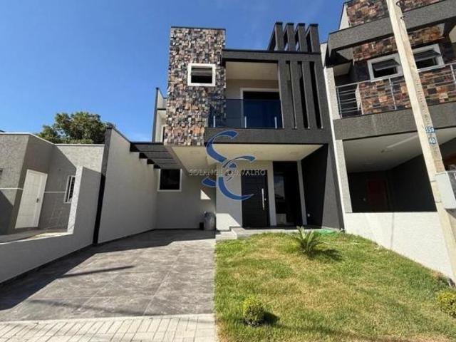 Casa em condomínio no Umbará