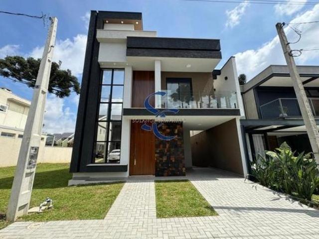 Casa em condomínio no Umbará
