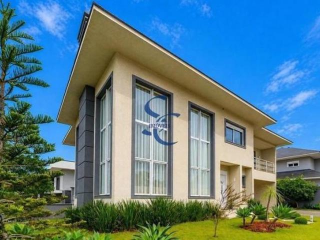 Casa em condomínio no Umbará