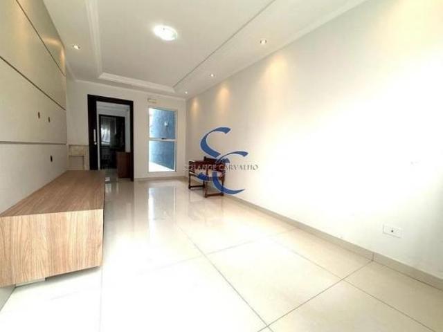 Casa em condomínio no Umbará