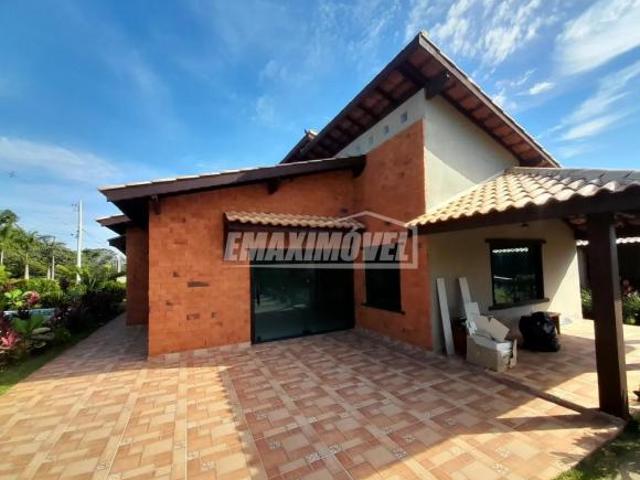Casa em condomínio no Village da Serra Araçoiaba da Serra/SP