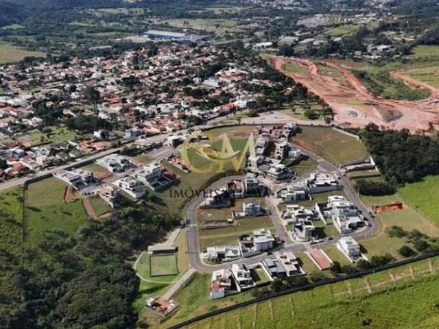 Casa em condomínio na cidade de Atibaia