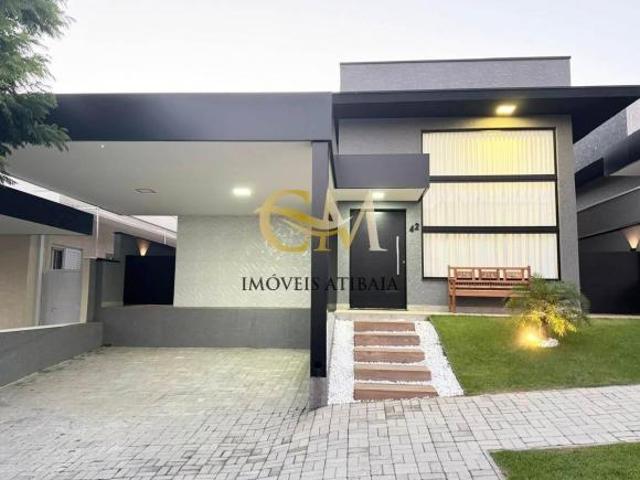Casa em condomínio na cidade de Atibaia com porteira fechada