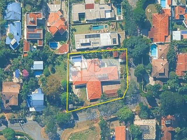 Casa em Condomínio na Granja Viana, Cotia | 4 Suítes