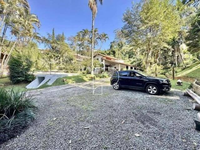 Casa, 650 m² venda por R$ 1.950.000,00 ou aluguel por R$ 13.661,28/mês Algarve Cotia/SP