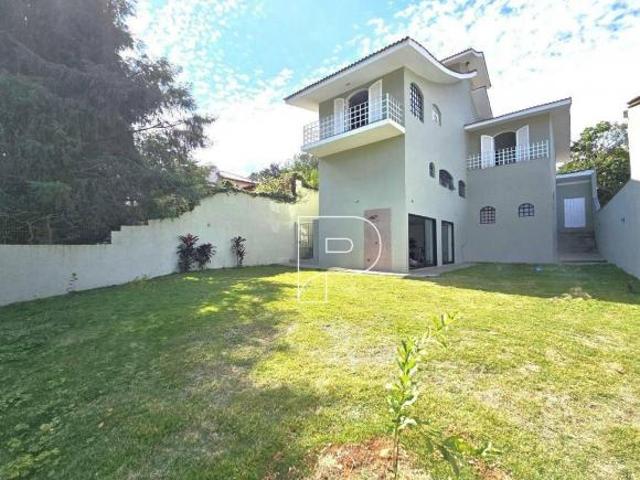 Casa em condomínio na Granja Viana!