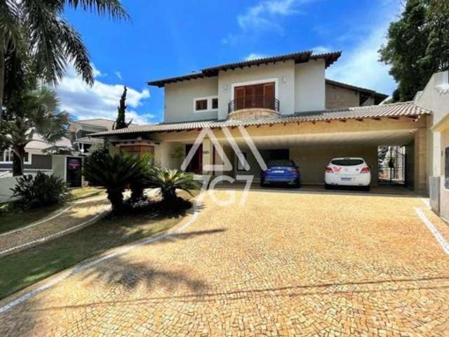 CASA EM CONDOMÍNIO NA GRANJA VIANA 5 SUÍTES 752m² TOTALMENTE MOBILIADA