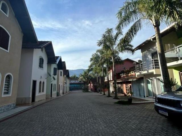 Casa em Condominio na Maranduba