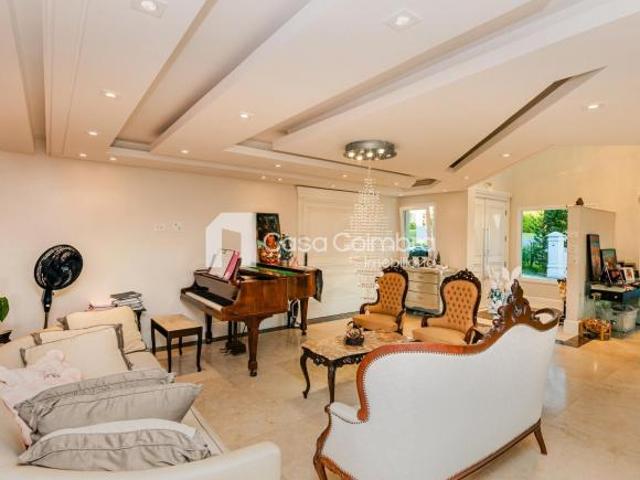 Casa em Condomínio na Santa Felicidade com 6