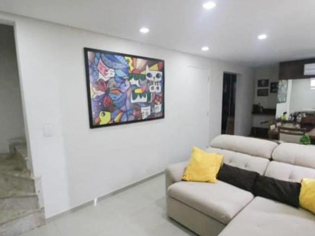 Casa em condomínio na Parada Inglesa com 180 metros e 3 suítes