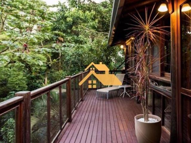 Casa em Condomínio na Praia do Guaecá | 5 Dormitórios 3 Suítes | Piscina Privativa | 3 Vagas Conf