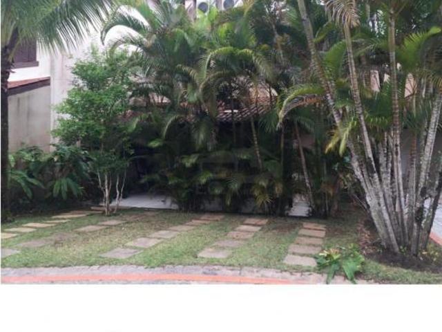 CASA EM CONDOMÍNIO NA PRAIA DO ENGENHO PÉ NA AREIA