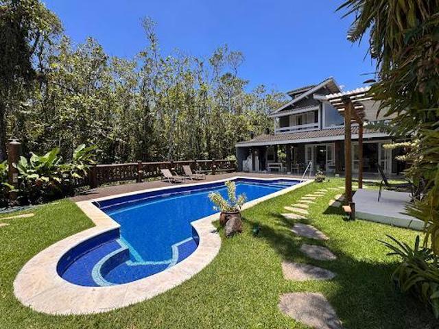 Casa em Condomínio na Praia da Baleia | 4 Dormitórios, Piscina Privativa e Varanda Gourmet