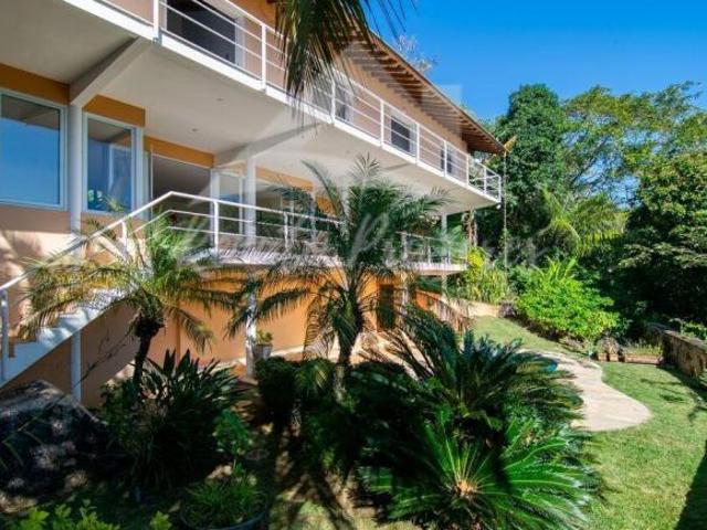 Casa em condomínio na Praia das Toninhas, Ubatuba