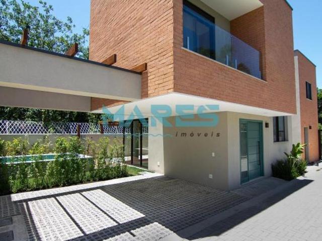 Casa em Condomínio na Praia de Camburi