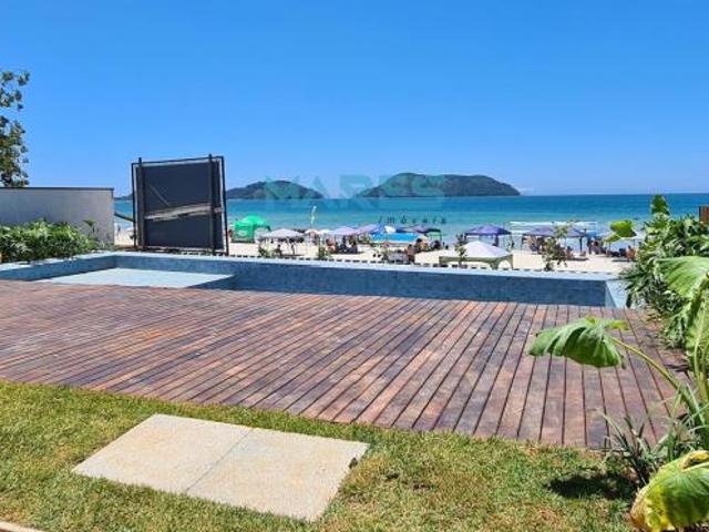 Casa em condomínio na praia de Juquehy