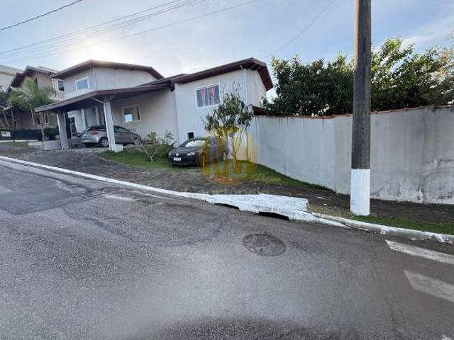 CASA EM CONDOMINIO NA REGIAO NORTE,4 QUARTOS, 2 SUITES ESPAÇO GOUMERT!