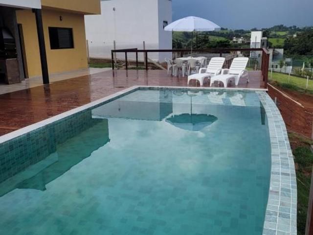 Casa em condomínio na represa