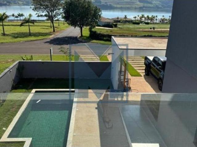 Casa em Condomínio na Riviera Itaí: 5 Suítes, 270m² à Venda