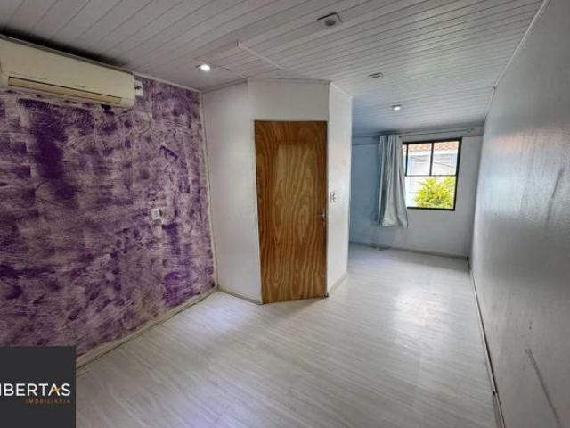 Casa em condomínio na Vila Nova de 2 dormitórios DESOCUPADA