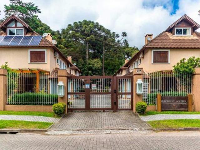 CASA MOBILIADA À VENDA EM CONDOMÍNIO FECHADO