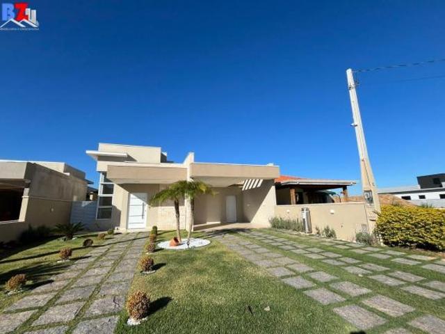 Casa em Condomínio Solares