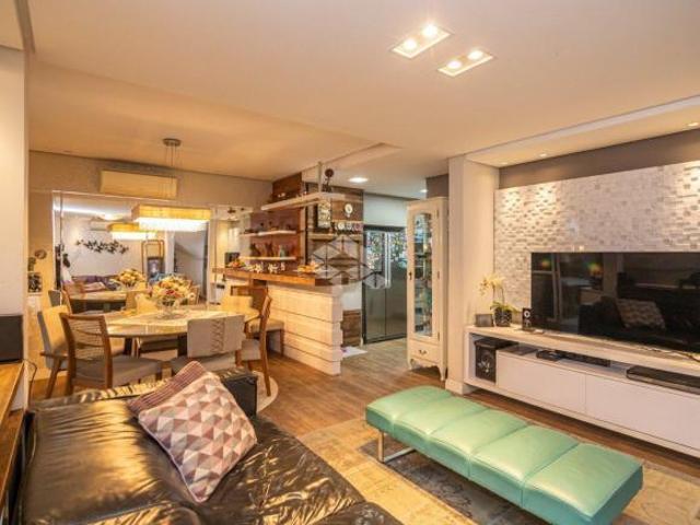 Casa em condomínio, semi mobiliada e decorada, 4 dormitórios, 2 suítes, churrasqueira, patio, 3 vaga