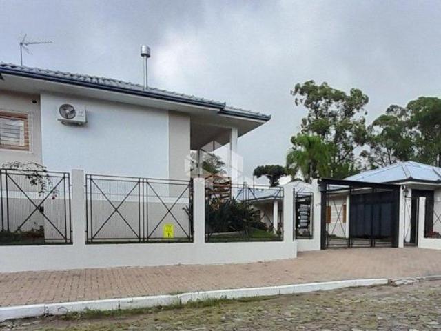 Casa em condomínio semi mobilida no bairro Juriti