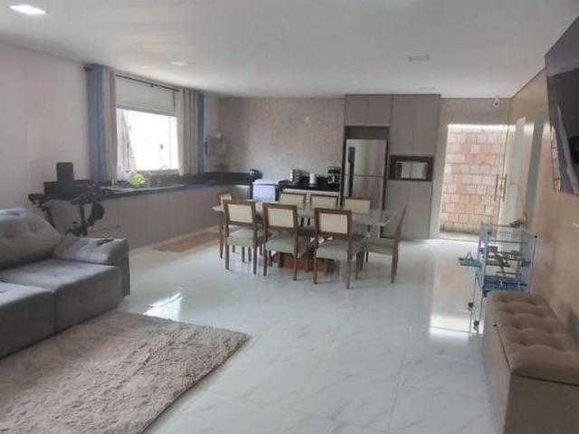 Casa em Condomínio surpreendente !