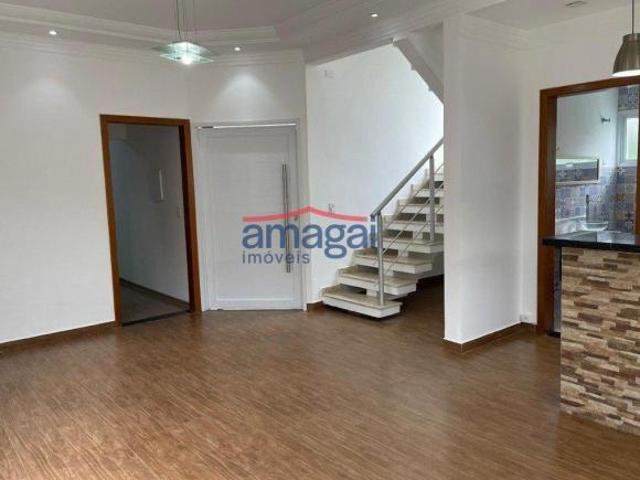 Casa em condomínio para venda