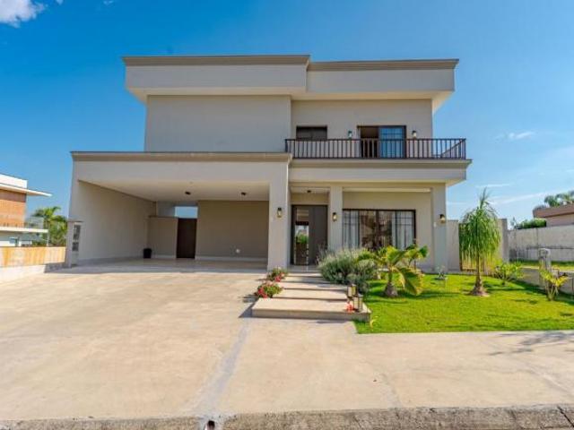 Casa em condomínio para venda com 3 quartos, sendo 3 suítes, 280m²
