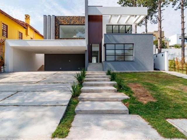 Casa em condomínio para venda com 3 quartos, 364m²