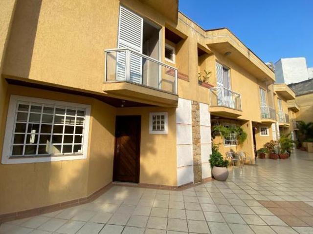 Casa em condomínio para venda com 3 quartos, 98m²