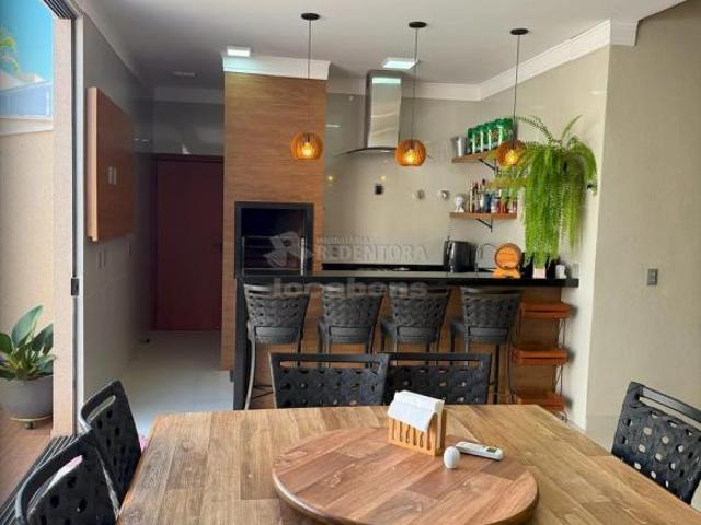 Casa em Condomínio para Venda com 03 Dormitórios no bairro Residencial Quinta da Mata