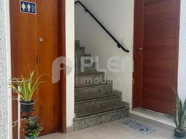 Casa em condomínio para venda com 2 quartos, 56m²