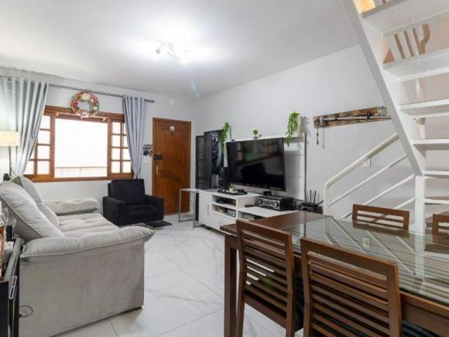 Casa em condomínio para venda com 2 quartos, 96m²