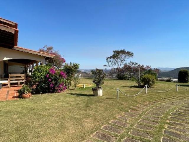 Casa em condomínio para venda com 7 quartos, 600m²