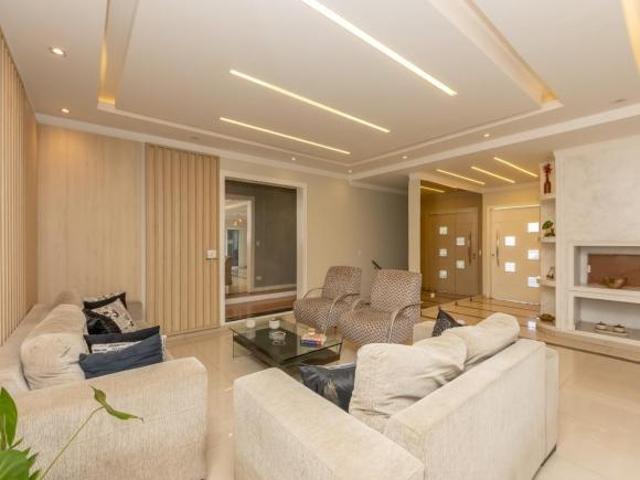 Casa em condomínio para venda com 4 quartos, 433m²