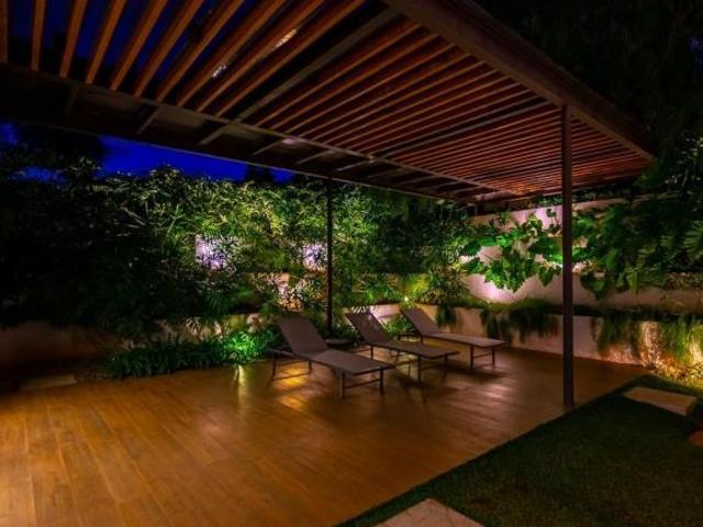 Casa em condomínio para venda com 4 quartos, 750.57m²