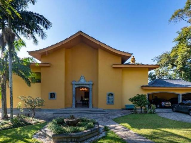 Casa em condomínio para venda com 6 quartos, 1,224m²