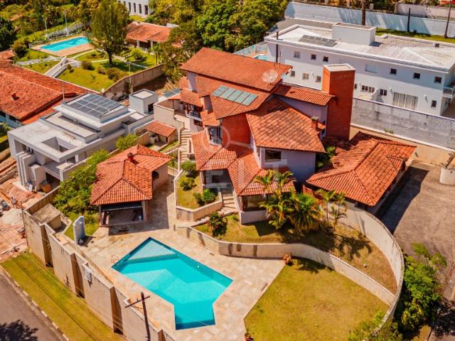Casa em Condomínio para Venda e Aluguel em Alpes dos Araçás Jordanésia, Cajamar, SP