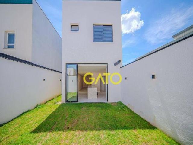 Casa em condomínio para venda e locação em Santana de Parnaíba/SP