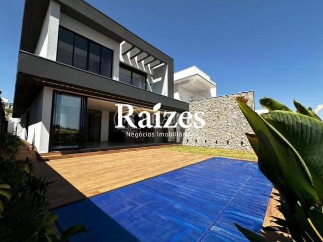 Casa em Condomínio para Venda em Uberlândia no bairro Morada da Colina com 4 suítes