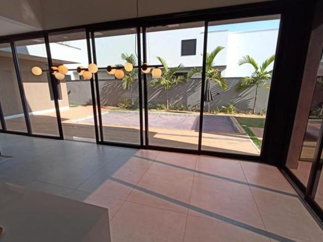 Casa em Condomínio para Venda em Uberlândia, Granja Marileusa, 3 dormitórios, 3 suítes, 4 banheiros