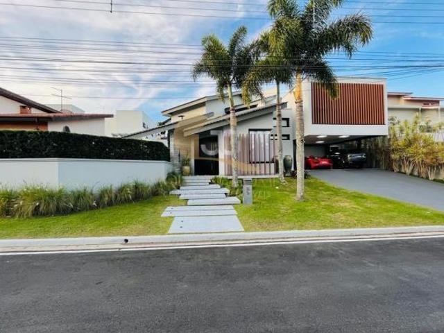 Casa em Condomínio para Venda em Arujá, Arujá 5, 3 dormitórios, 3 suítes, 5 banheiros, 4 vagas