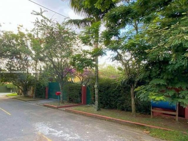 Casa em Condomínio para Venda em Carapicuíba, Chácaras Vale do Rio Cotia, 3 suítes, 5 banheiros, 4 v