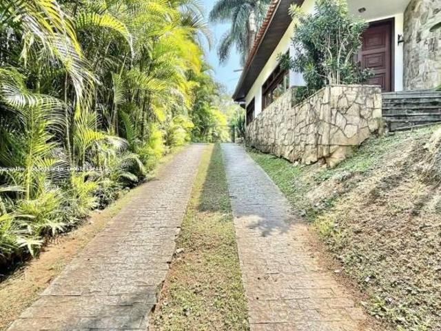 Casa em Condomínio para Venda em Cotia, Granja Viana, 6 suítes, 3 banheiros, 14 vagas
