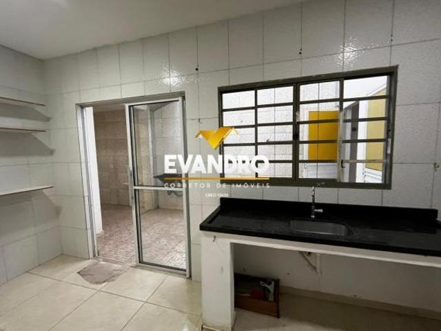 Casa em Condomínio para Venda em Cuiabá, Jardim Imperial, 2 dormitórios, 2 banheiros, 2 vagas